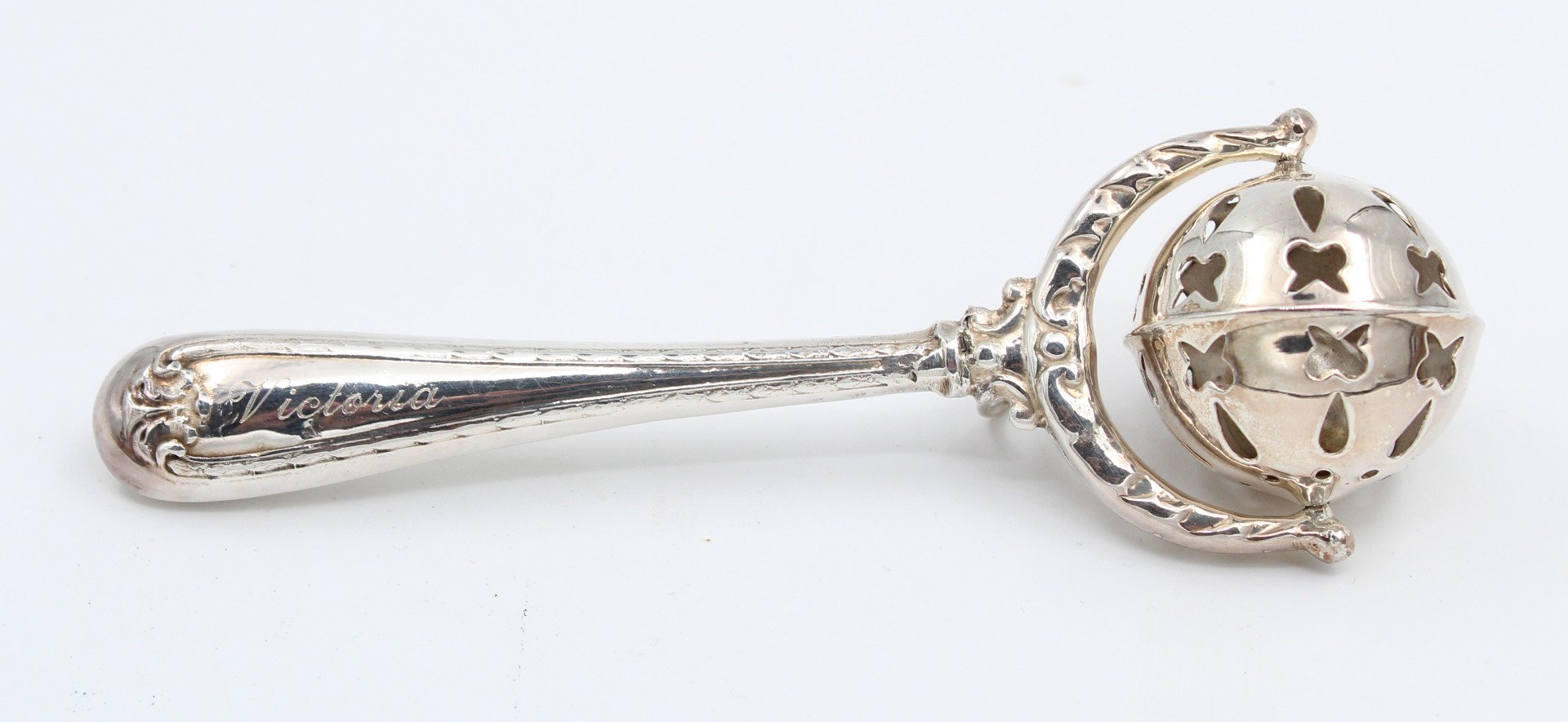 Ancien Hochet Grelot en argent avec prénom Vict... | Antikeo