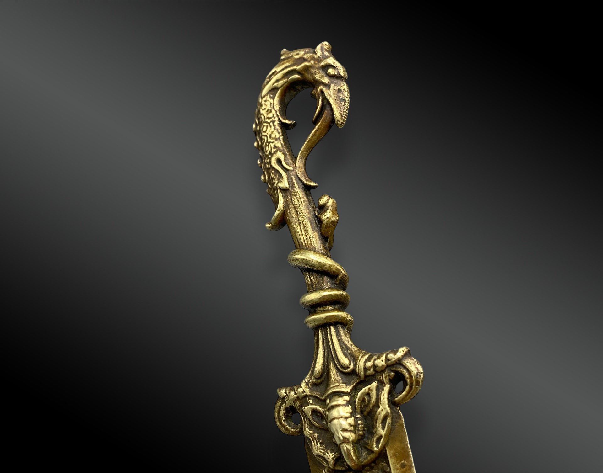 DRAGON OUVRE LETTRE OU COUPE PAPIER, STYLE ROMA... | Antikeo