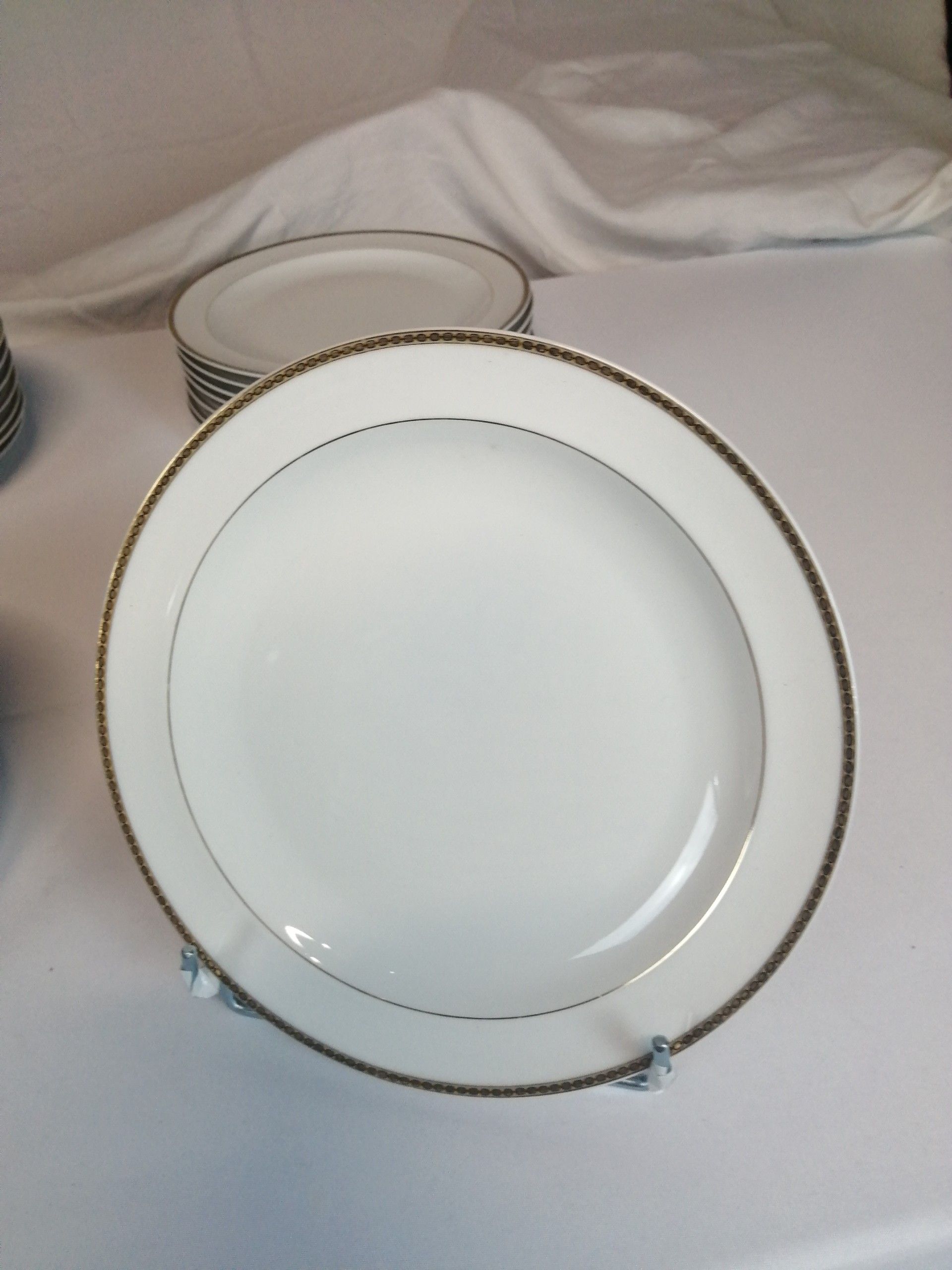 Porcelain dinner service (part of). 70's - Plates, Porcelain Services ...