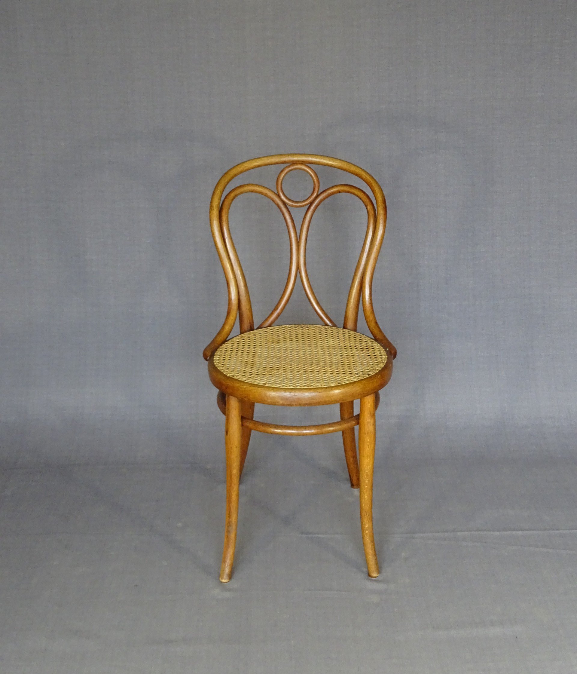 Thonet chair N 19 in oak style wickerwork 1890 two available