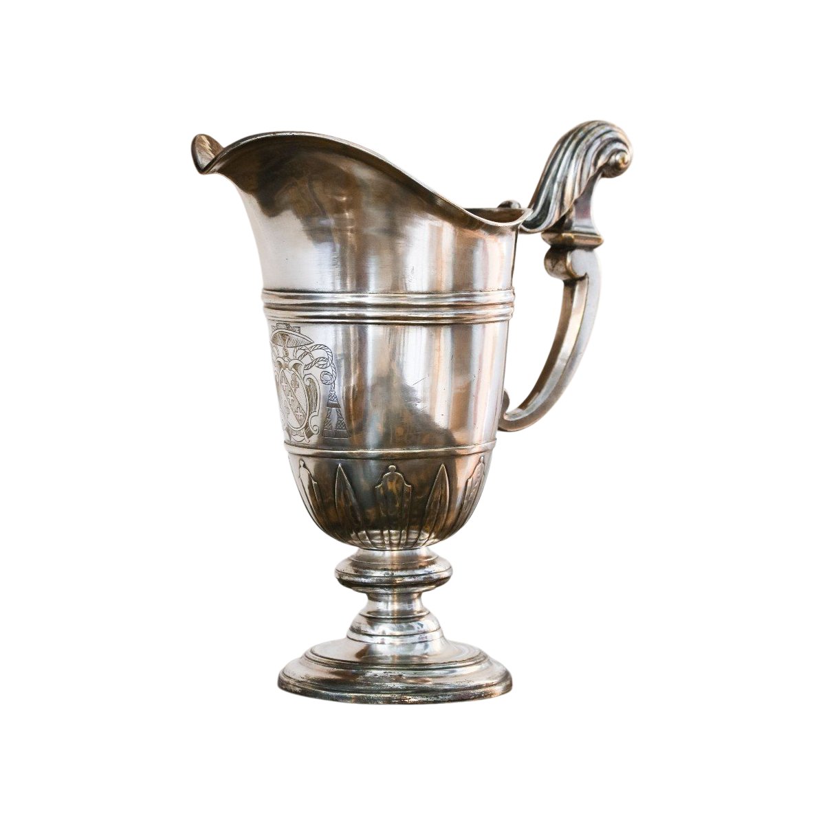 Silver-plated metal ewer with coat of arms - Si... | Antikeo