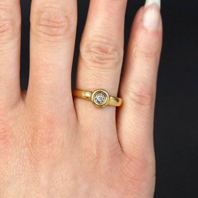 Yellow Gold Round Diamond Ring - Rings | Antikeo