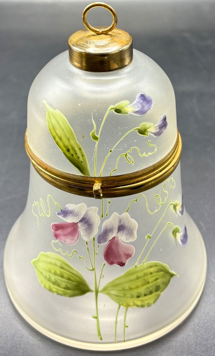 BOÎTE ÉMAILLÉE - Opalines, Verres émaillés | Antikeo