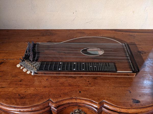 Cithare - Instruments de musique | Antikeo